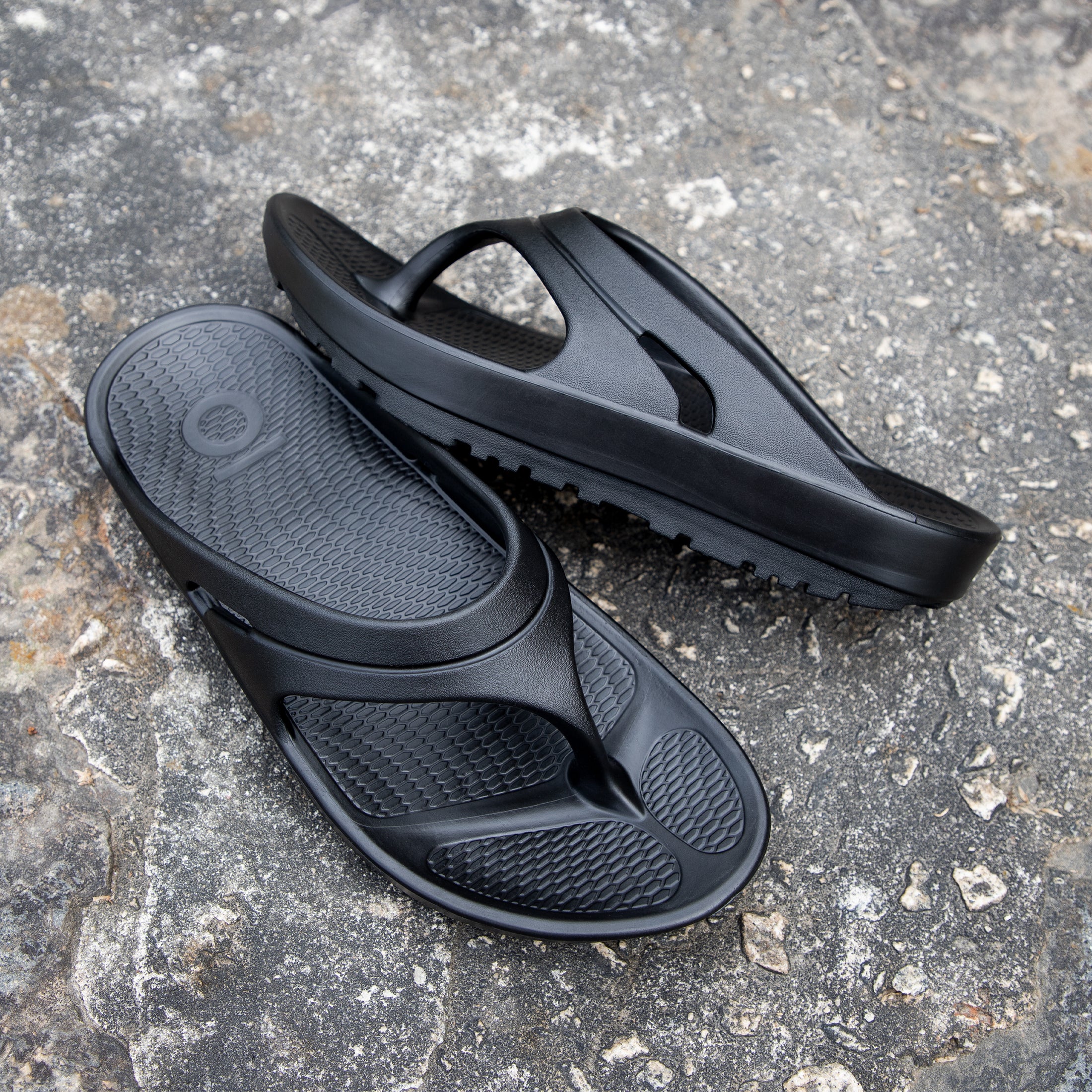 Sustainable Recovery Flip Flop, Cool Your Jets Black | OKA Footwear ...